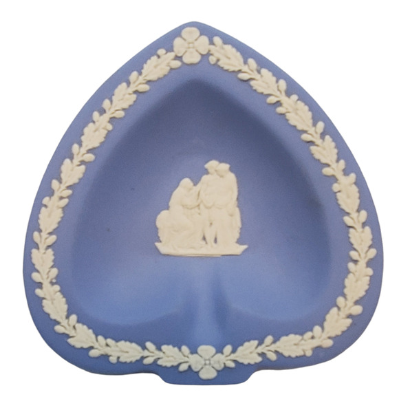 Wedgwood | Toys | Vintage Wedgewood Spade Shape Ash Tray Trinket Dish ...